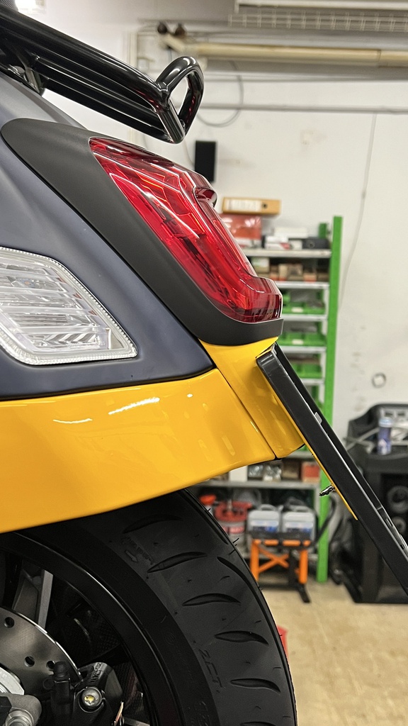 Heck (Kennzeichenhalter) Quellagio für Vespa GTS 125/300 ab MY23 inkl ...